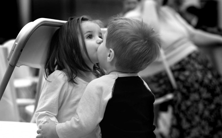 10+ Cutest Children Love kissing images - Freshmorningquotes